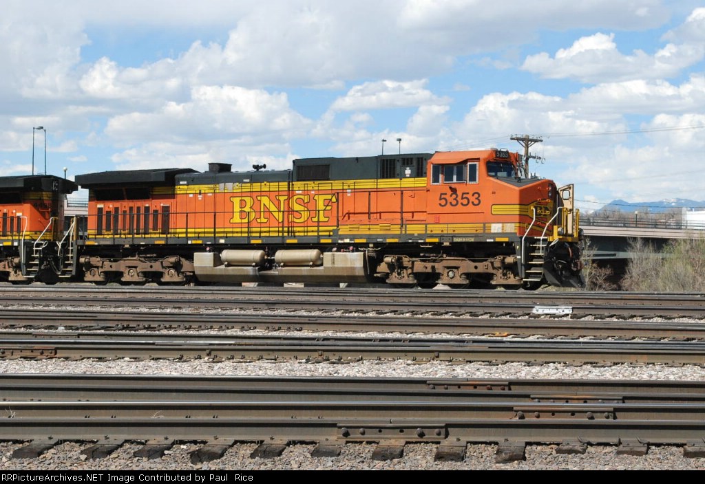 BNSF 5353
